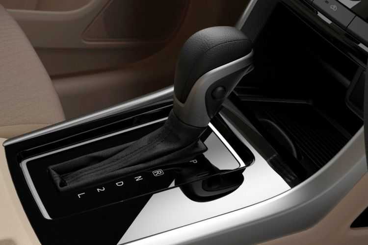 Cara Mengendarai Mobil Matic dengan Mudah Bagi Pemula | Warta OTO