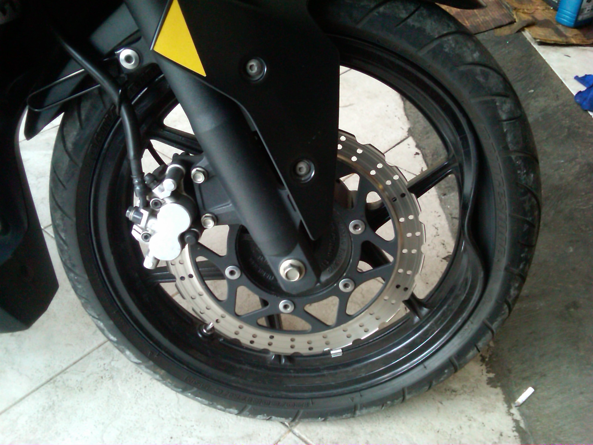 Motor Goyang Seperti Ban Kempes Bikin Oleng, Ini Penyebabnya! | Warta OTO